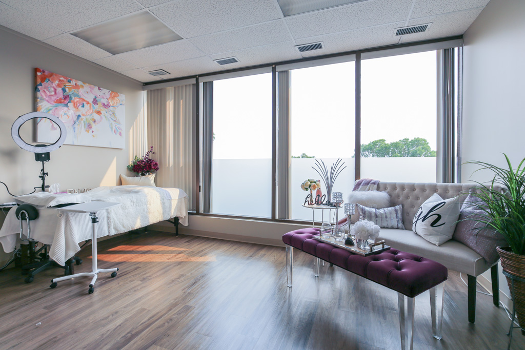 Missy Glow - Lashes, Spray Tanning, Accessories and Training