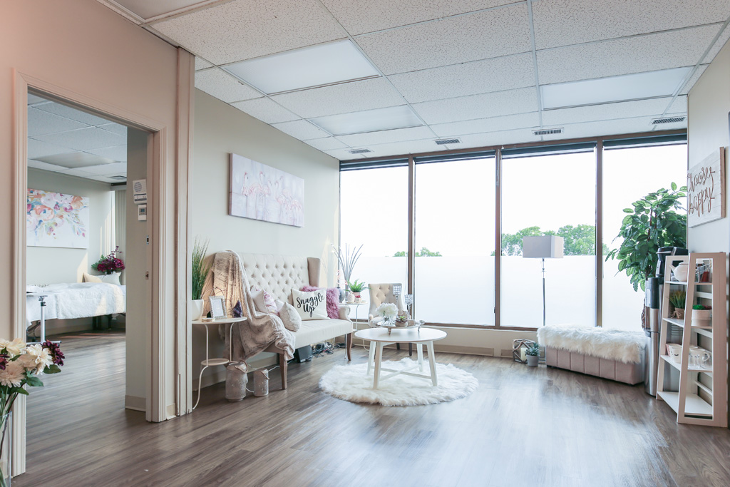 Missy Glow - Lashes, Spray Tanning, Accessories and Training